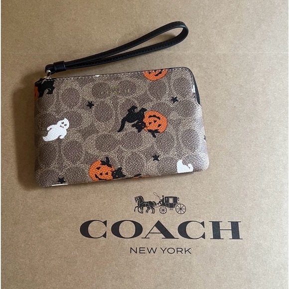Coach | Bags | Nwt Coach Halloween 224 Wristlet Cw466 Ghost Pumpkin ...